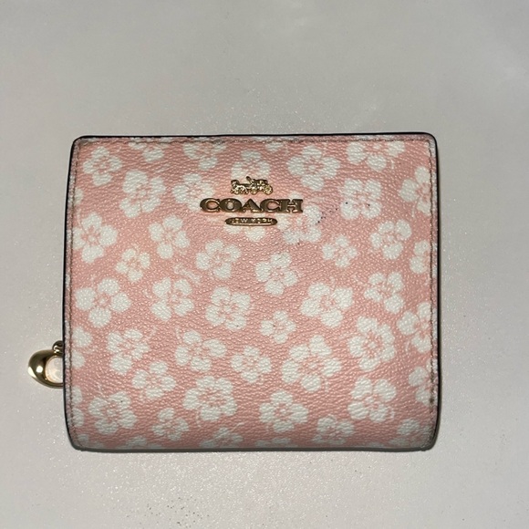 Coach | Bags | Coach Pink And White Floral Wallet | Poshmark